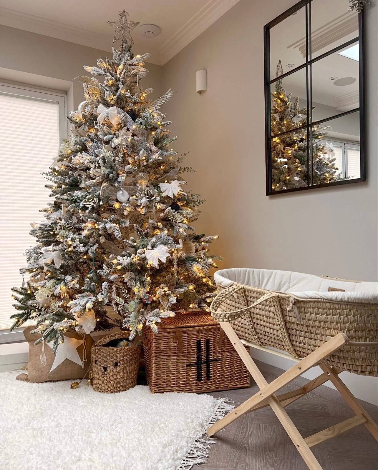 Organic_Palm_Moses_Basket_teddingtonhouse_fc942809-b06a-483a-98ff ...