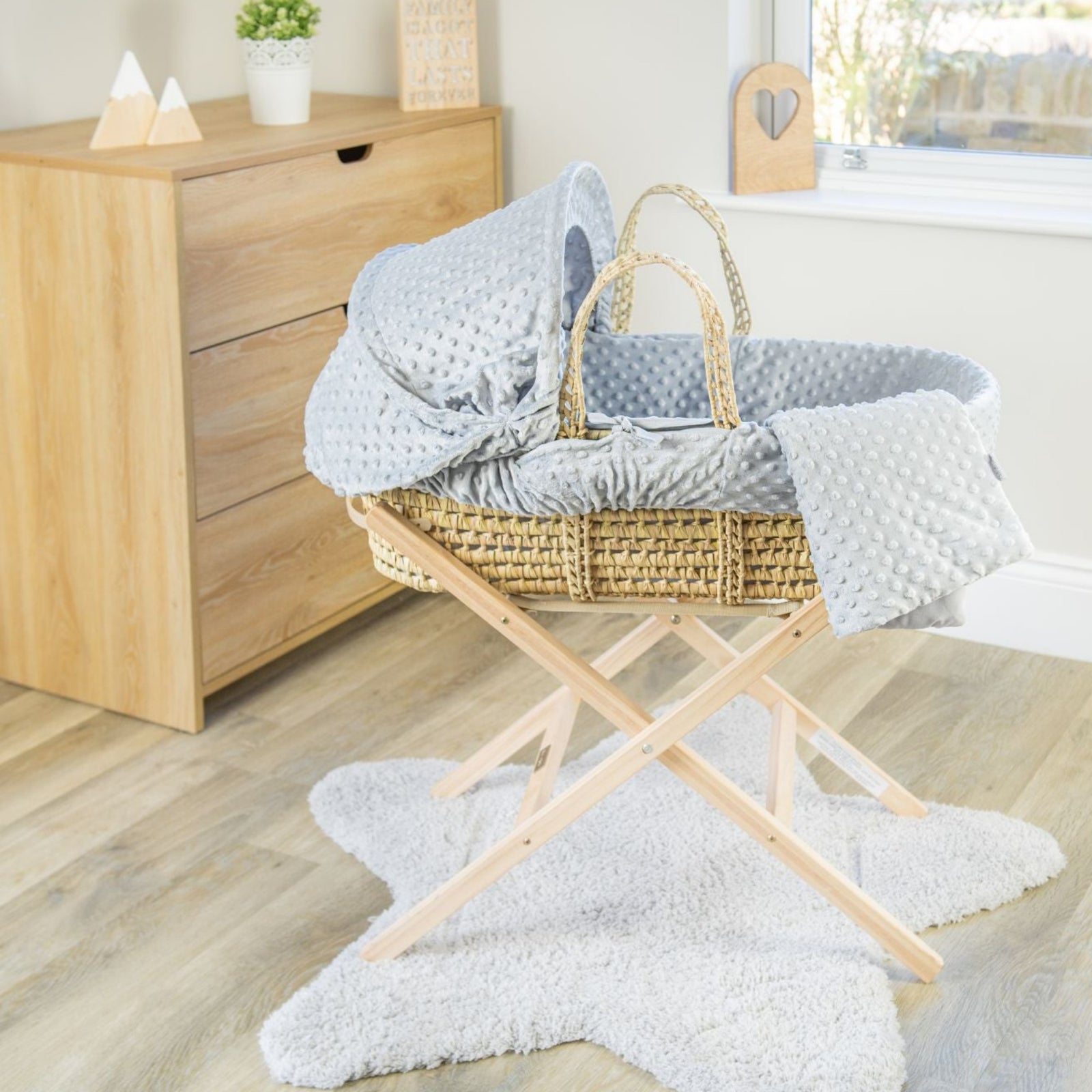 Dimple Palm Moses Basket | Moses Baskets | Co-sleepers | Nursery ...